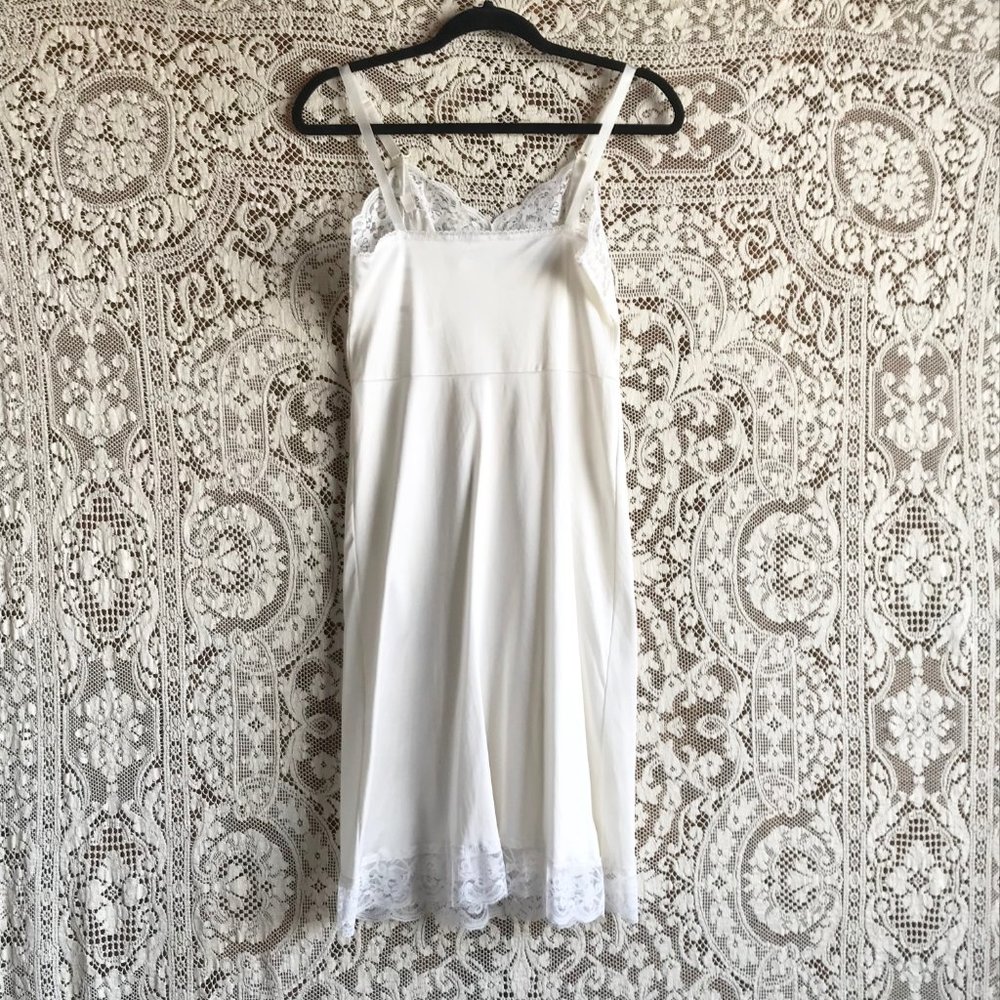 1960s White Nylon Lacy Slip 32 Bust - Gem